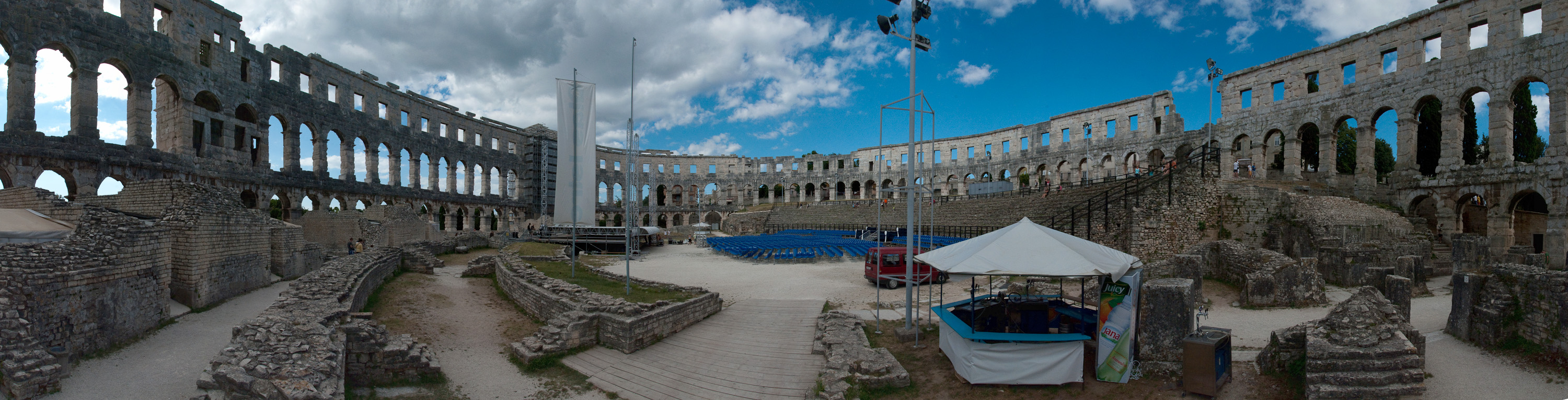Amphitheater Pula – tour – blog